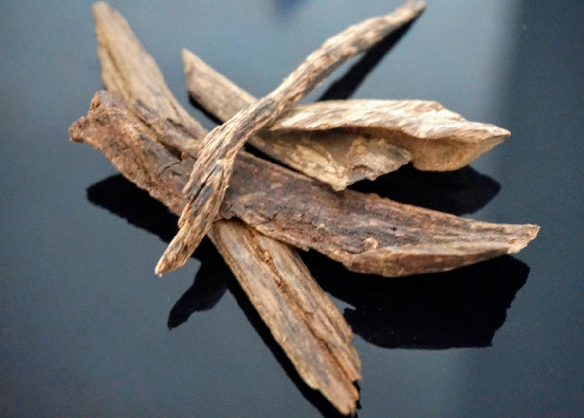 Kynam Brunei Sinking Agarwood 2g | Bakhoor Store Incense